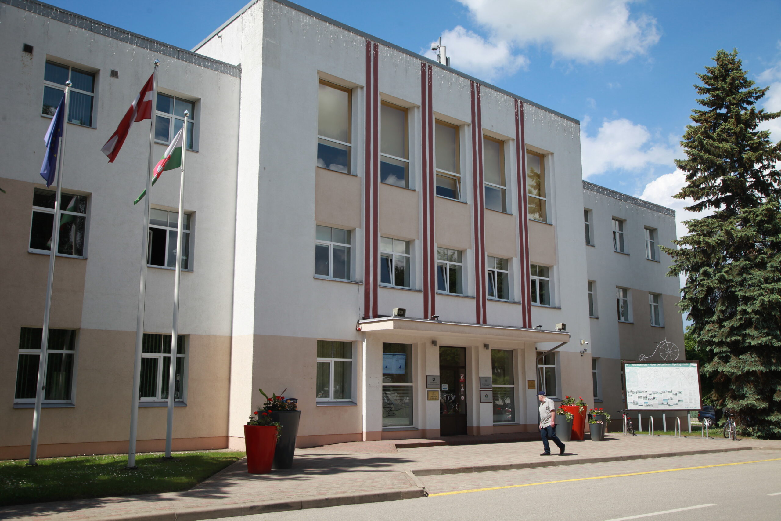 Gulbenes novada pašvaldība pamet trīs biedrības - Dzirkstele.lv