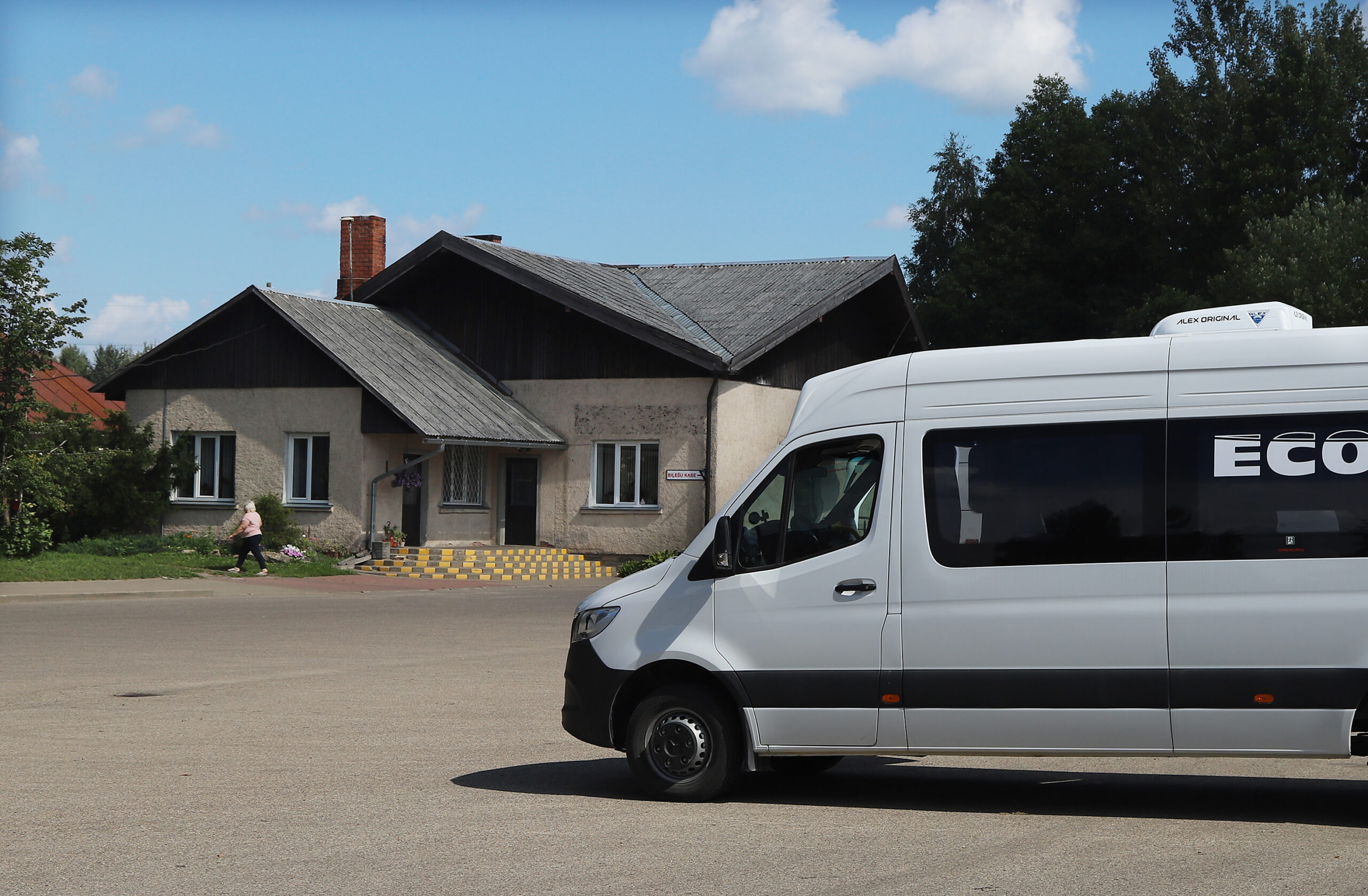 Lasītājs jautā: Kam pieder Gulbenes autoosta? - Dzirkstele.lv